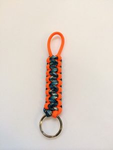 15 DIY Paracord Keychains - How To Make A Paracord Keychain - Mint ...