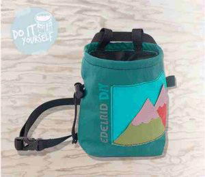 19 DIY Chalk Bag Projects - Mint Design Blog