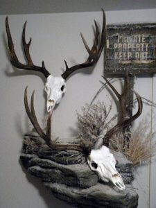 14 DIY European Mount Ideas For Classical Hunters - Mint Design Blog