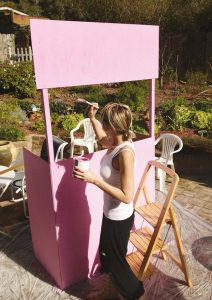 18 DIY Kissing Booth Ideas For Parties - Mint Design Blog