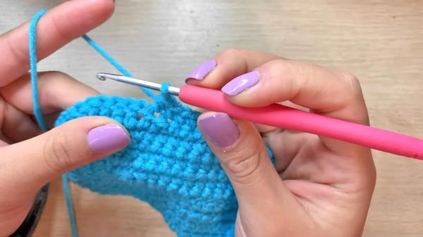 Free Crochet Kitten Mittens Pattern That Brings Cozy Charm - Mint ...