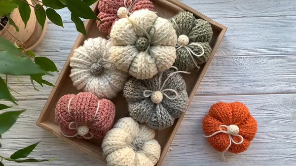 Lovely Crochet Pumpkin Pattern to Try This Fall - Mint Design Blog