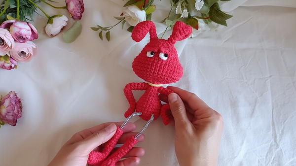 Pop Crochet ARROGANT BUNNY Pattern That Shows Bold Attitude - Mint ...